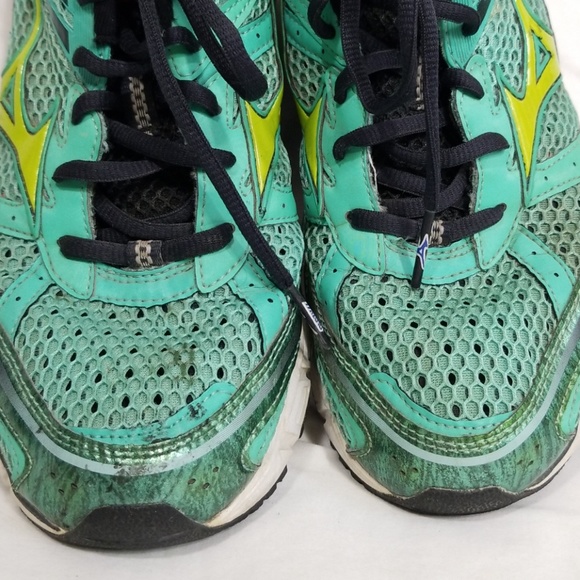 Mizuno | Shoes | Mizuno Wave Inspire 8 Green Running Shoes 95 | Poshmark